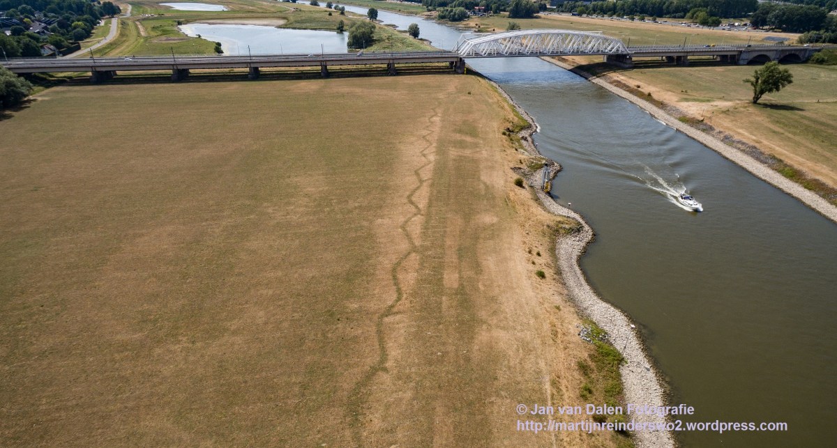 Crop marks van Duitse loopgraven in de media – Archeologie van de ...
